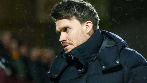 Rangers: 'Disappointed' Rohl defends team selection - BBC Sport