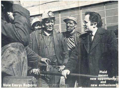 Teyrngedau i'r gwleidydd Emrys Roberts sydd wedi marw'n 93 oed - BBC ...