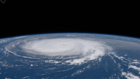 Climate change: Hurricanes to expand into more populated regions - BBC News