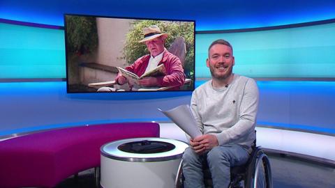 Things turn pink in Northern Ireland for Giro D'Italia - BBC Newsround