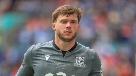 Hartlepool United: Goalkeeper Nick Hayes joins from Southend United ...