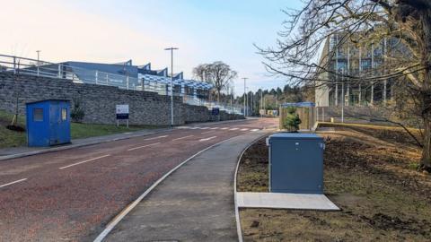 MoT: 72-day wait for test in NI is new normal, DVA boss says - BBC News