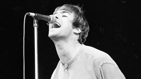 Slane Castle concerts: Man behind world famous gigs dies - BBC News