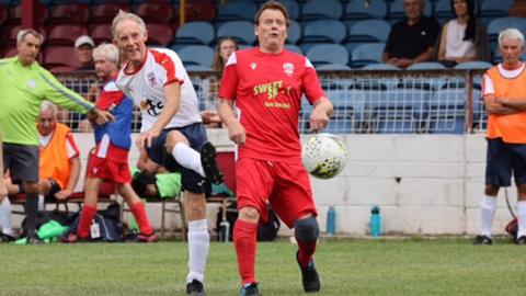 England over-75s Captain 'thrilled' by world cup win - BBC News