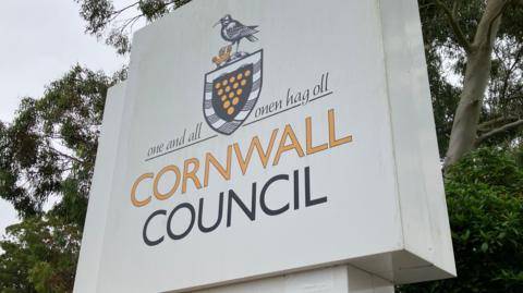 Cornwall devolution: Could an independence bid be lost? - BBC News