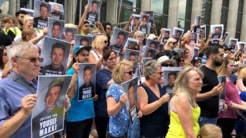 Yousef Makki: Joshua Molnar named after judge lifts ban - BBC News