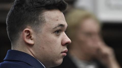 Kyle Rittenhouse case: Why it so divides the US - BBC News