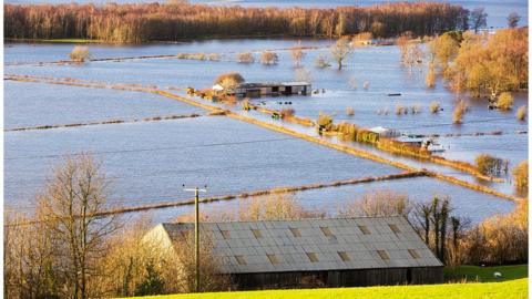 Flooding: What is it and what are the different types? - BBC Newsround
