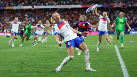 Euro 2025 final: Chloe Kelly tops player ratings as England win trophy ...