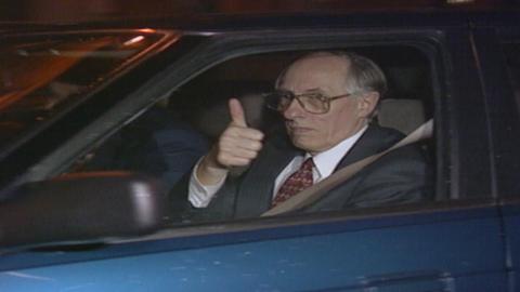 Scottish devolution referendum: The birth of a parliament - BBC News