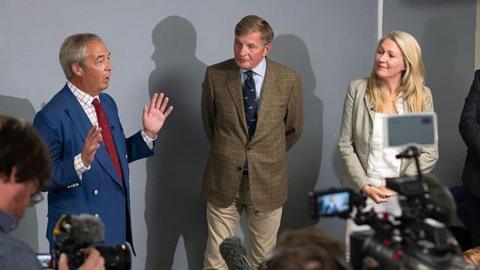 Senedd's Laura Anne Jones defects from Conservatives to Reform - BBC News