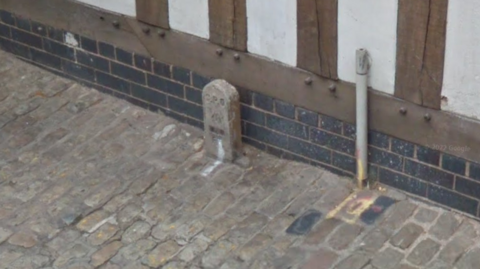 Fictional Scrooge and his real churchyard grave - BBC News