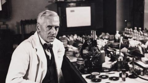 Mural renews town's love of 'hero' Alexander Fleming - BBC News