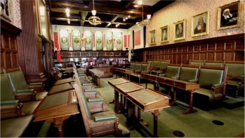 Isle of Man: Who is in Alfred Cannan's Council of Ministers? - BBC News