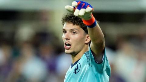 Liverpool sign goalkeeper Armin Pecsi from Puskas Akademia - BBC Sport