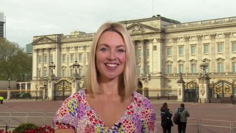 How does the Olympic flame stay alight? - BBC Newsround