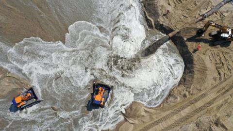 Norfolk sand: Has a colossal experiment worked? - BBC News