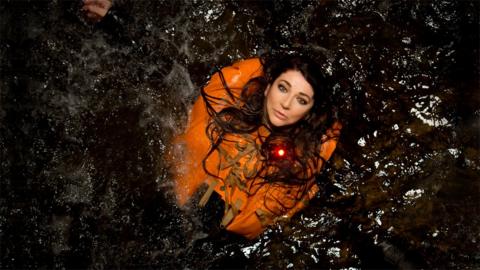 Kate Bush recalls the 'terror' of her 2014 live shows - BBC News