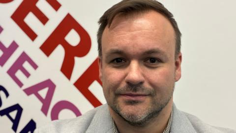 Not removing Starmer would be 'disastrous' - Clive Lewis MP - BBC News