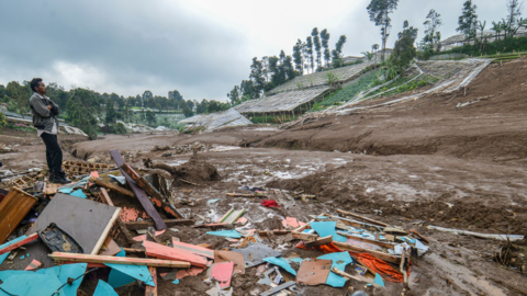 Landslide in Indonesia's West Java kills seven, dozens missing - BBC News