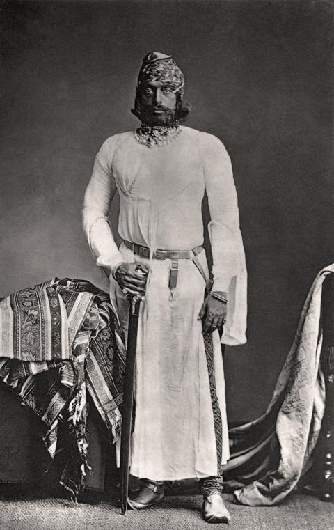 Vintage India pictures from one of the world's oldest studios - BBC News