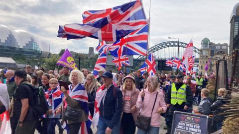 Protest and counter protest held Newcastle city centre - BBC News