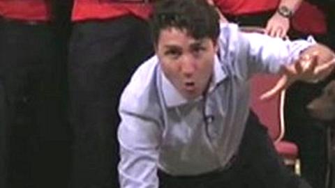 Canada family encounters shirtless PM Trudeau while hiking - BBC News