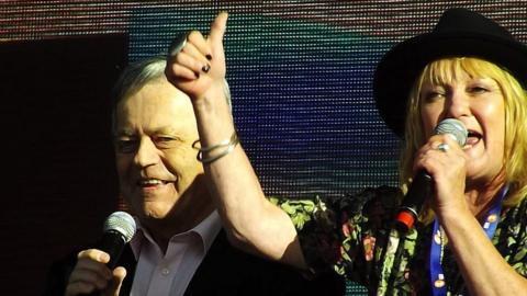 Janice Long: BBC DJ and broadcaster dies at 66 - BBC News