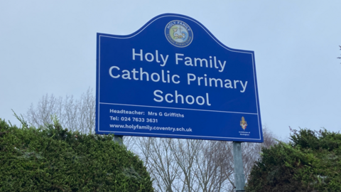 Nativity! movie-starring Coventry school celebrates 15 years on - BBC News