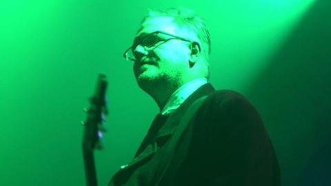 Tim Smith, singer with influential rock band Cardiacs, dies aged 59 ...