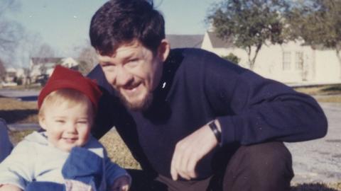 Jim Haynes: A man who invited the world over for dinner - BBC News
