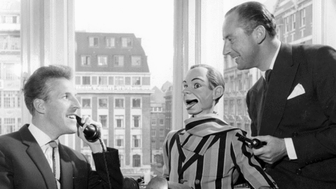 In pictures: Sir Bruce Forsyth - BBC News