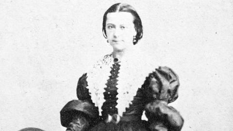 Josephine Bowes: The forgotten 'pioneer' of the art world - BBC News