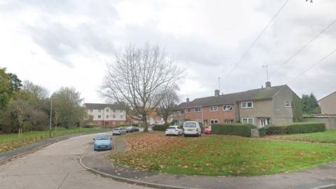 Teenager fatally stabbed man, 79, in heart, court hears - BBC News