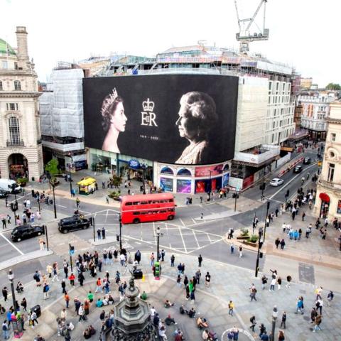 Piccadilly Circus: New screen to make landmark bolder and brighter ...