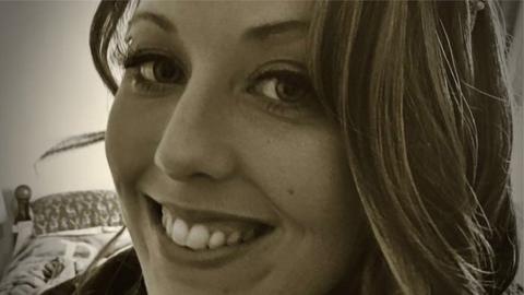 Endometriosis: 'Don't give up on getting help' - BBC News