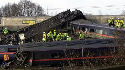 The Selby rail crash at Great Heck remembered 25 years on - BBC News