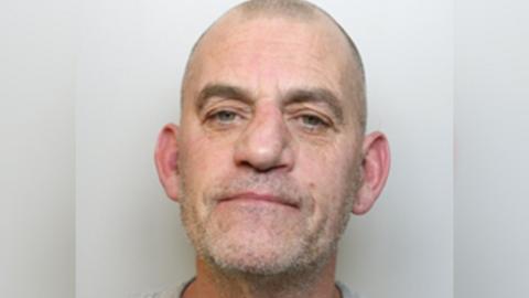Bristol drugs gang jailed for decades for cocaine supply - BBC News