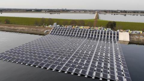 Floating solar: Are solar farms on water a good idea? - BBC Newsround