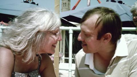 People with autism 'die younger', warns charity - BBC News