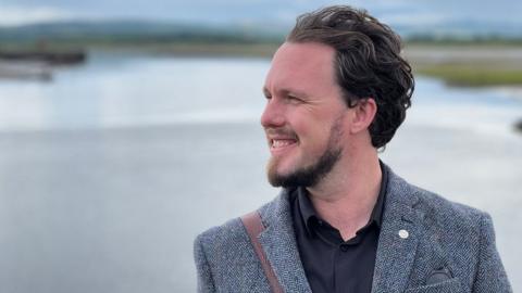 The photographer using a Victorian process to picture Scotland - BBC News