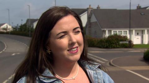 Homes evacuated in from suspected WW2 bomb site in Newtownards - BBC News