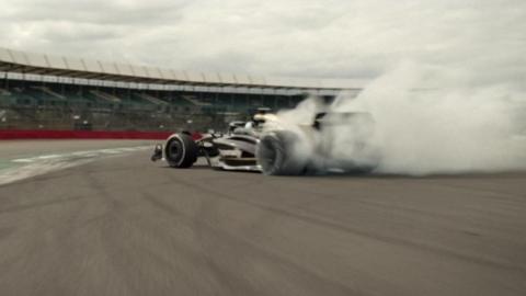 Silverstone and Brad Pitt star in new F1 trailer - BBC News