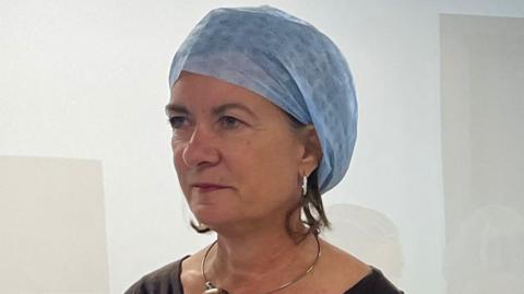 Wales' teachers and NHS staff to get above inflation pay-rises - BBC News