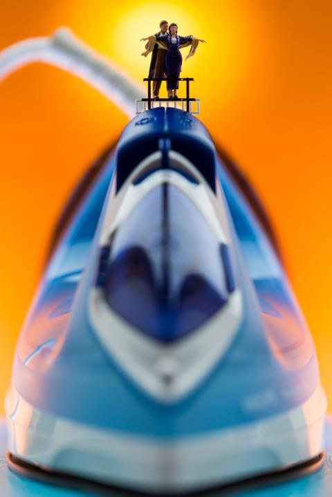 Photographer David Gilliver uses 'light sabre' to create magical photos ...