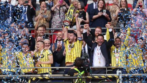 Elliott Moore: Oxford United captain leaves club after six years - BBC ...