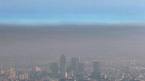 The role of weather in air pollution - BBC Weather