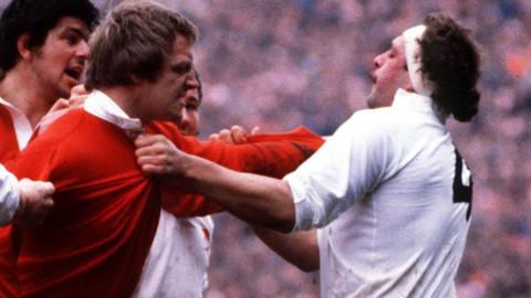 Geoff Wheel: Former Wales and Swansea lock dies aged 73 - BBC Sport