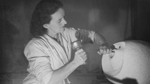 Barbara Hepworth: Wakefield gallery hits £3.8m target to buy sculpture ...