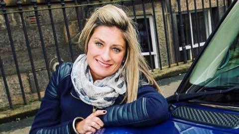 'My surgeon saved my smile with hologram technology' - BBC News